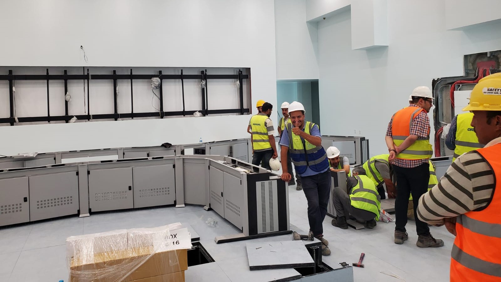 Control Room Console | Technical Furniture | Control Room Consoles ...