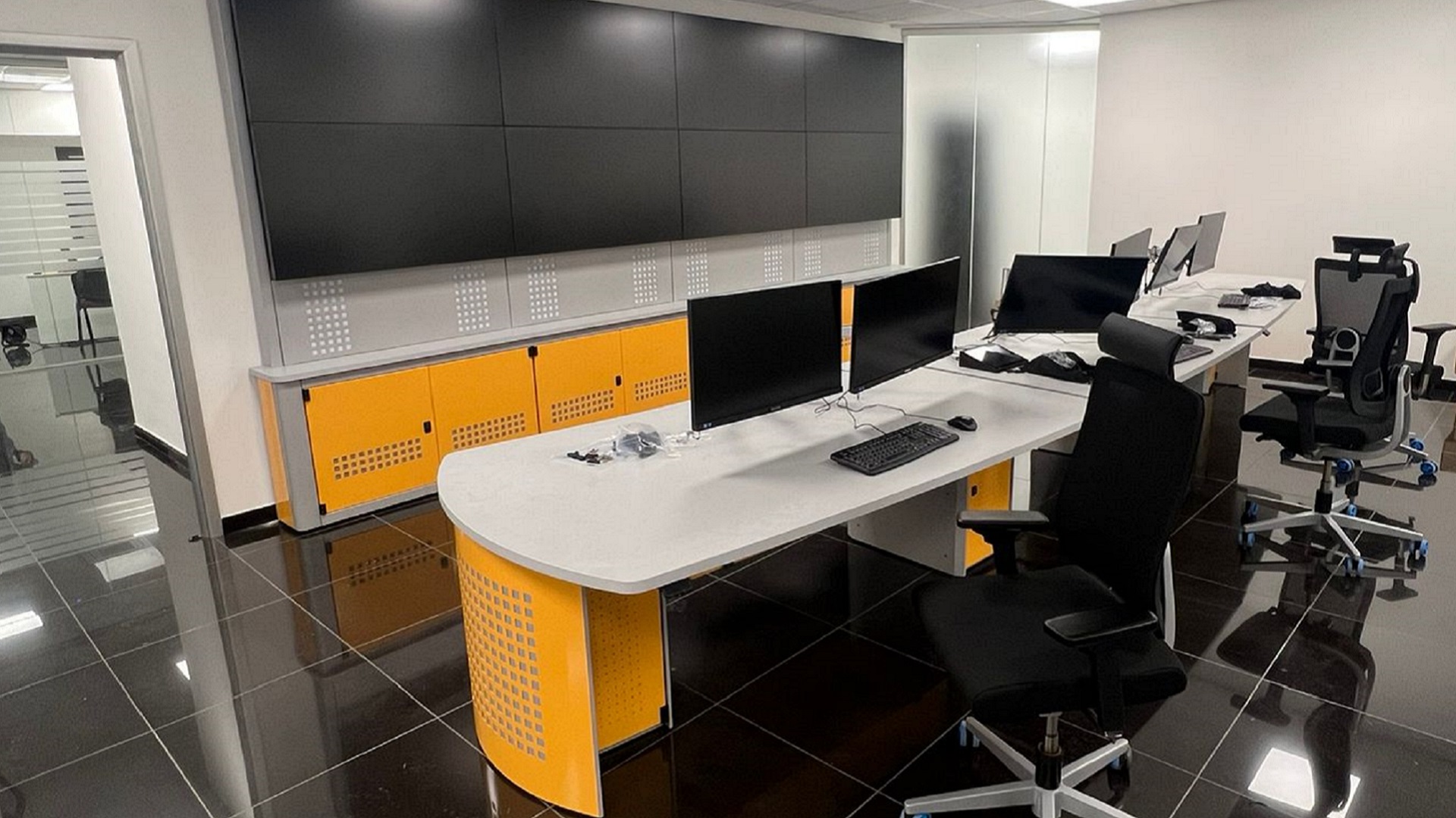 Control Room Console for the Energy sector